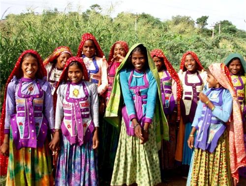 Trek from Mountbatten Lodge to neighbouring Garasia Tribe village of ...